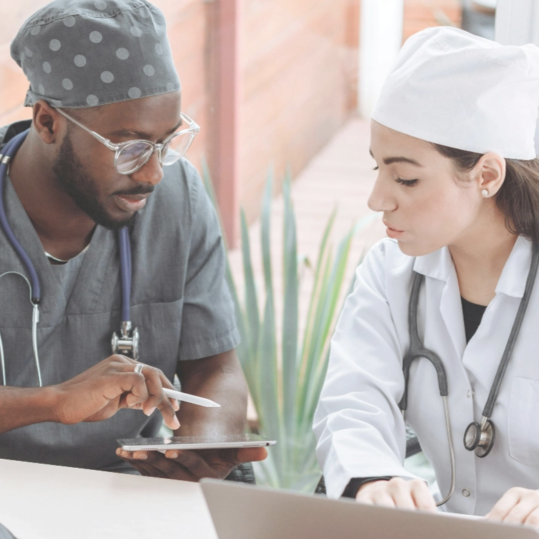 Sofya · Sua parceira médica